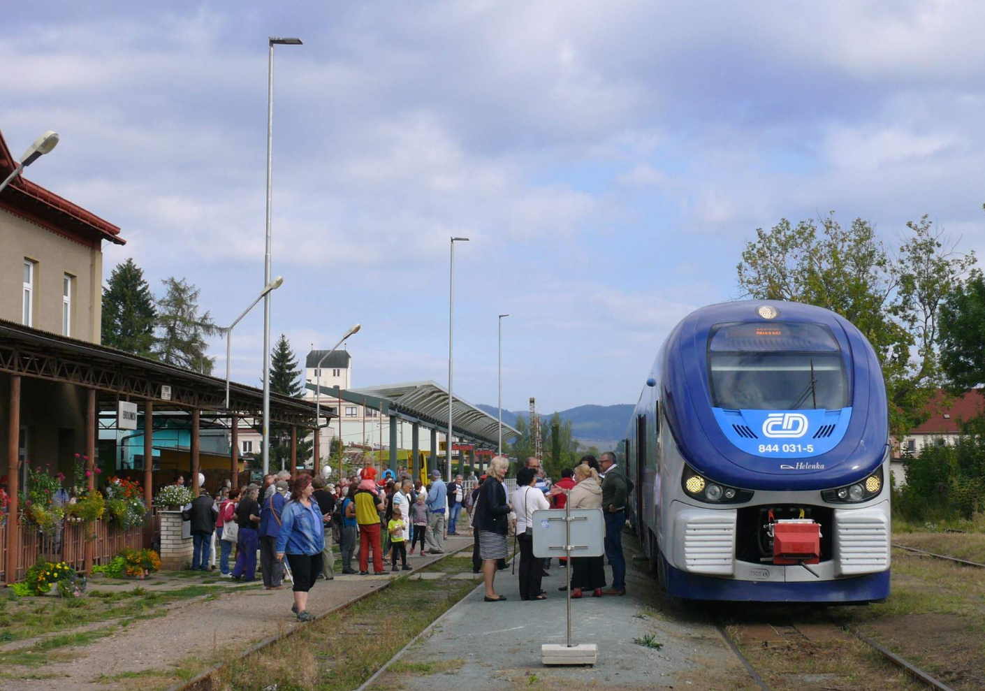 Koleta expres křižující Královéhradecko praskal ve švech | ANO, tohle ...
